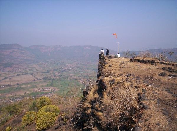 Avchitgad Fort Monsoon Trek | T Trikon
