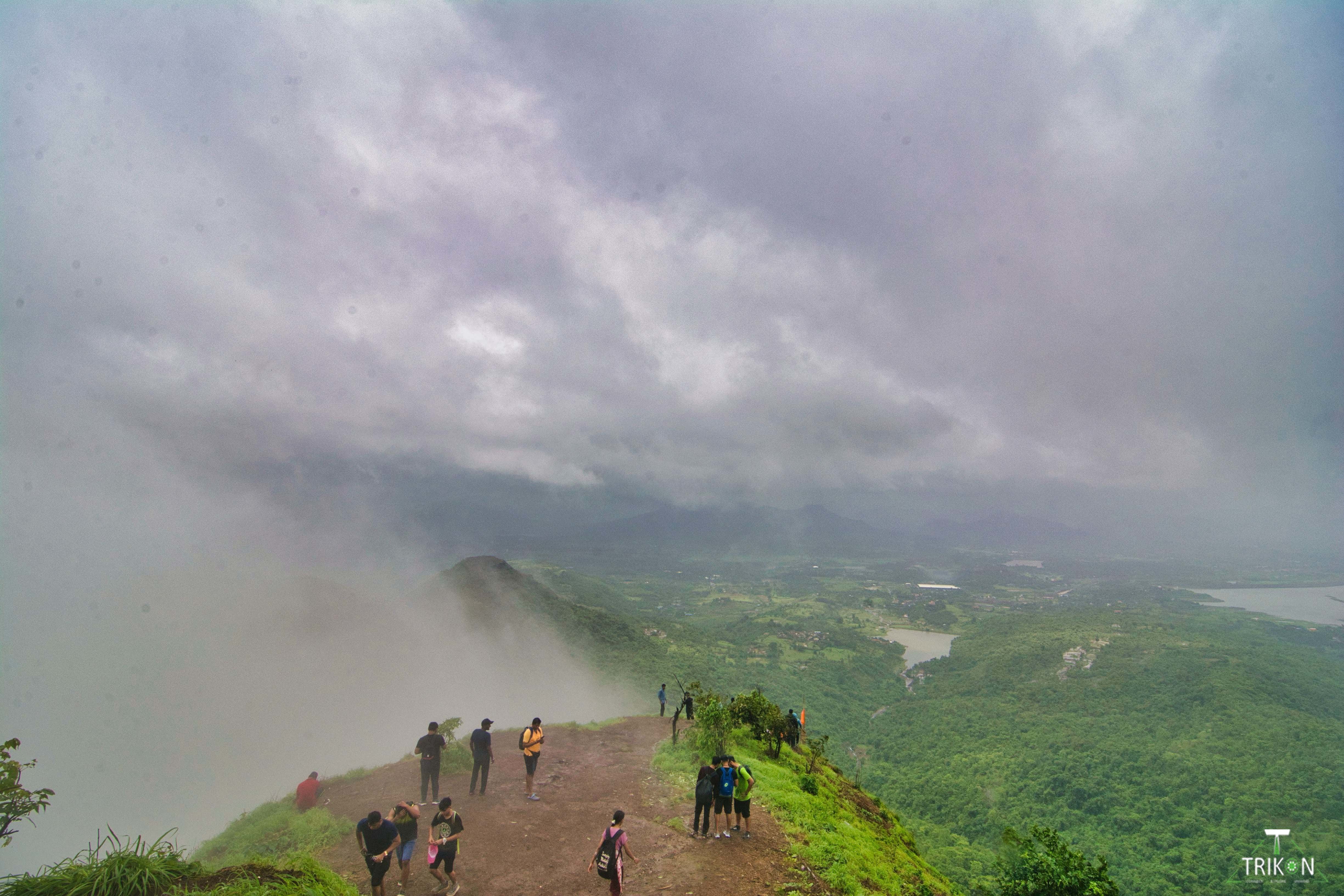 Sondai Fort Trek | One Day Easy Monsoon Trek Near Mumbai
